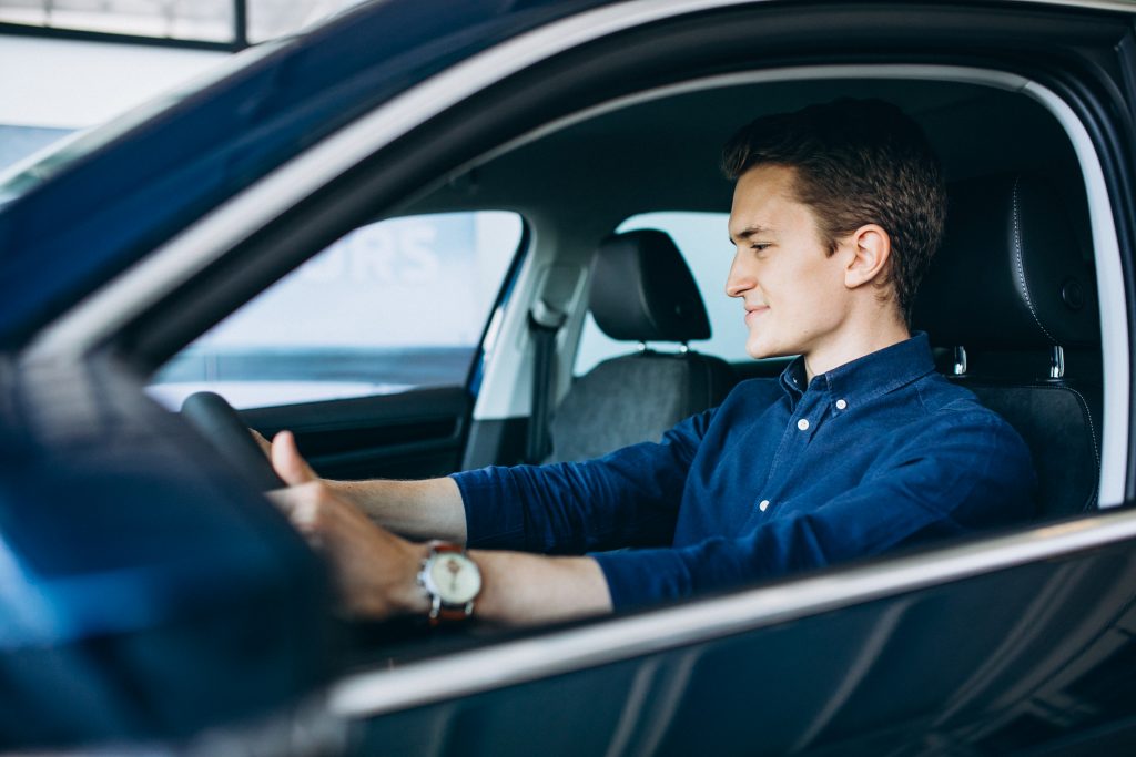 When Is The Right Time To Connect With Driving Instructors?